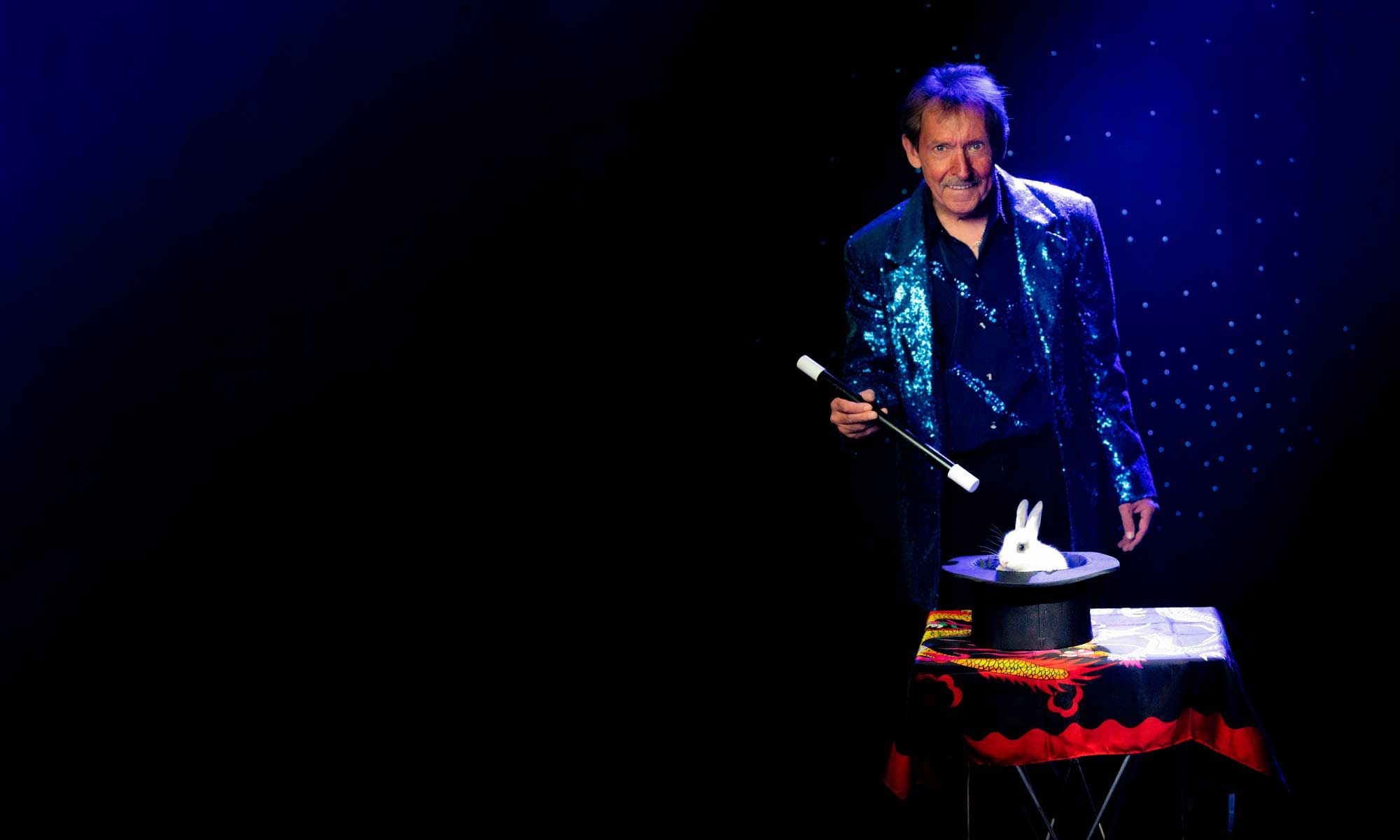 Tryllekunstner tryller i København, Sjælland og resten af Danmark | Tom ...